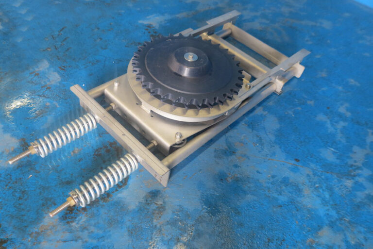 Pneumatic / Spring-loaded Line Tensioners - Use Poultry Tech