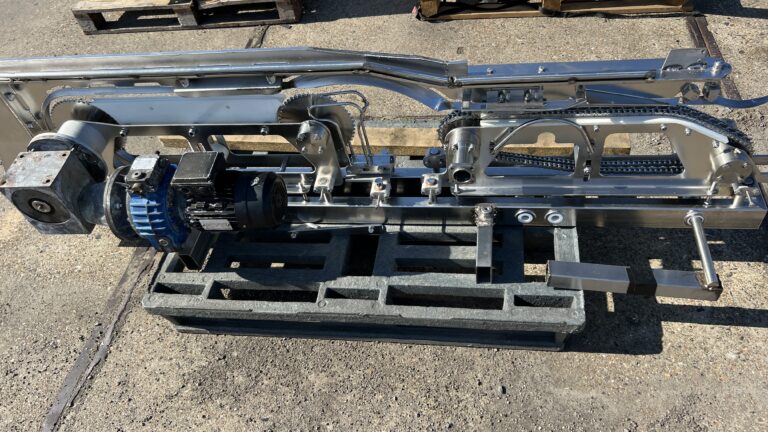 Thielemann poultry leg processor for automatic cut-up system (2) - Use ...