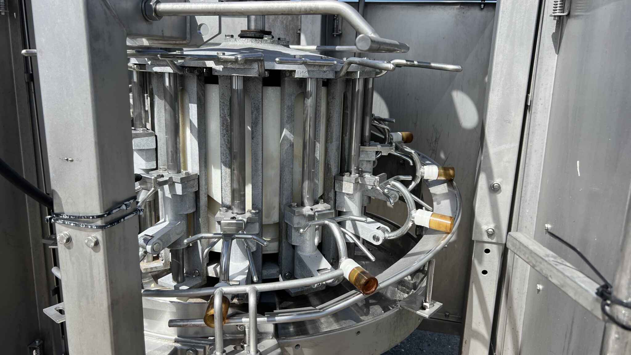 Stork Neck Breaker and Skin Slitter - Use Poultry Tech