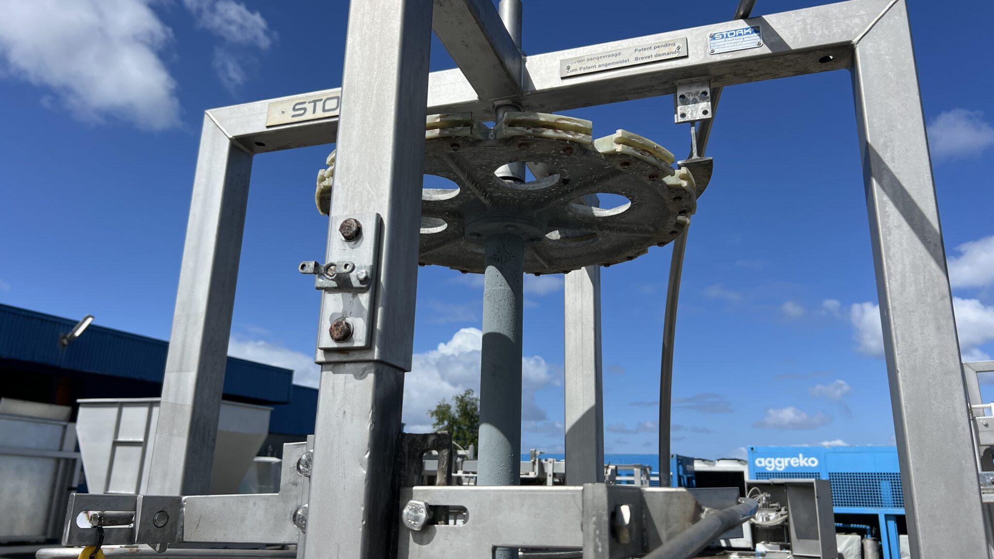 Stork Neck Breaker and Skin Slitter - Use Poultry Tech