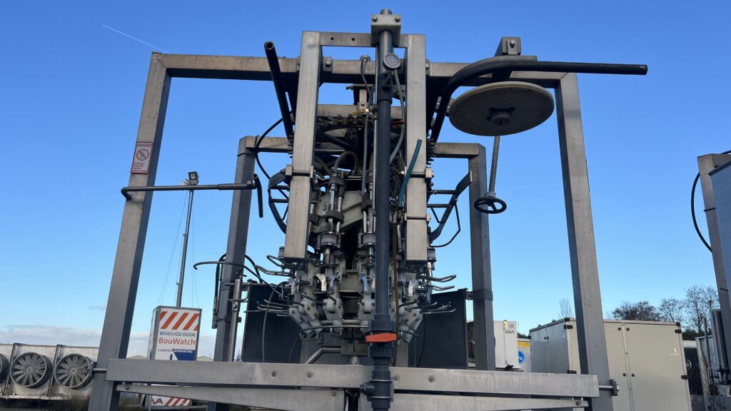 LINCO Evisceration line for poultry processing - Use Poultry Tech