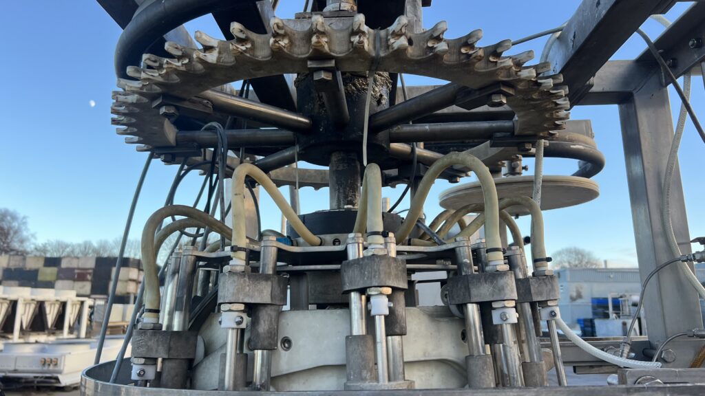 LINCO Evisceration line for poultry processing - Use Poultry Tech