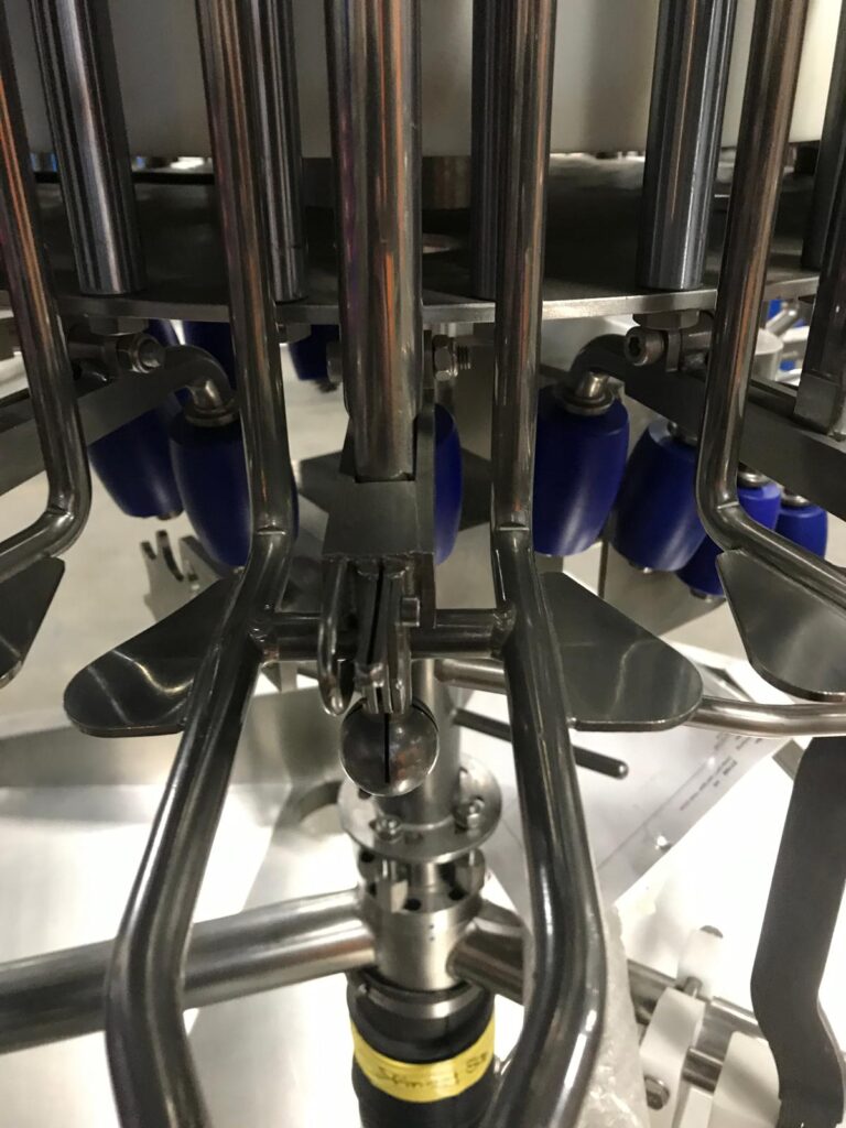 NEW opener, works on Meyn evisceration line - Use Poultry Tech
